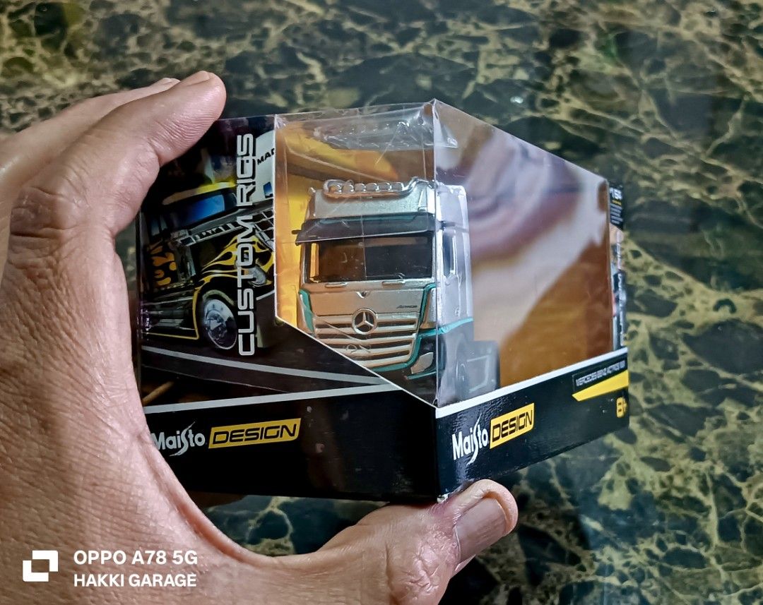 MAISTO CUSTOM RIGS MERCEDES BENZ ACTROS 1851 SCALE 1/64, Hobbies & Toys, Toys & Games on Carousell