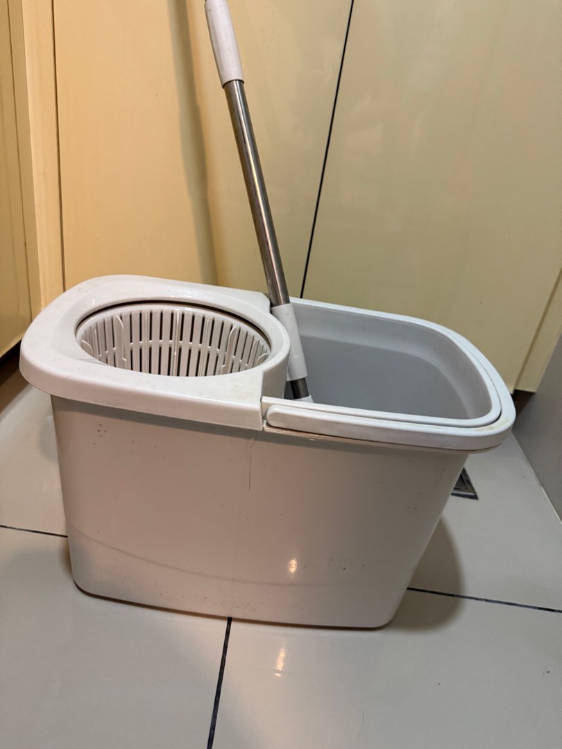 Muji mop&bucket set, Furniture & Home Living, Cleaning & Homecare ...