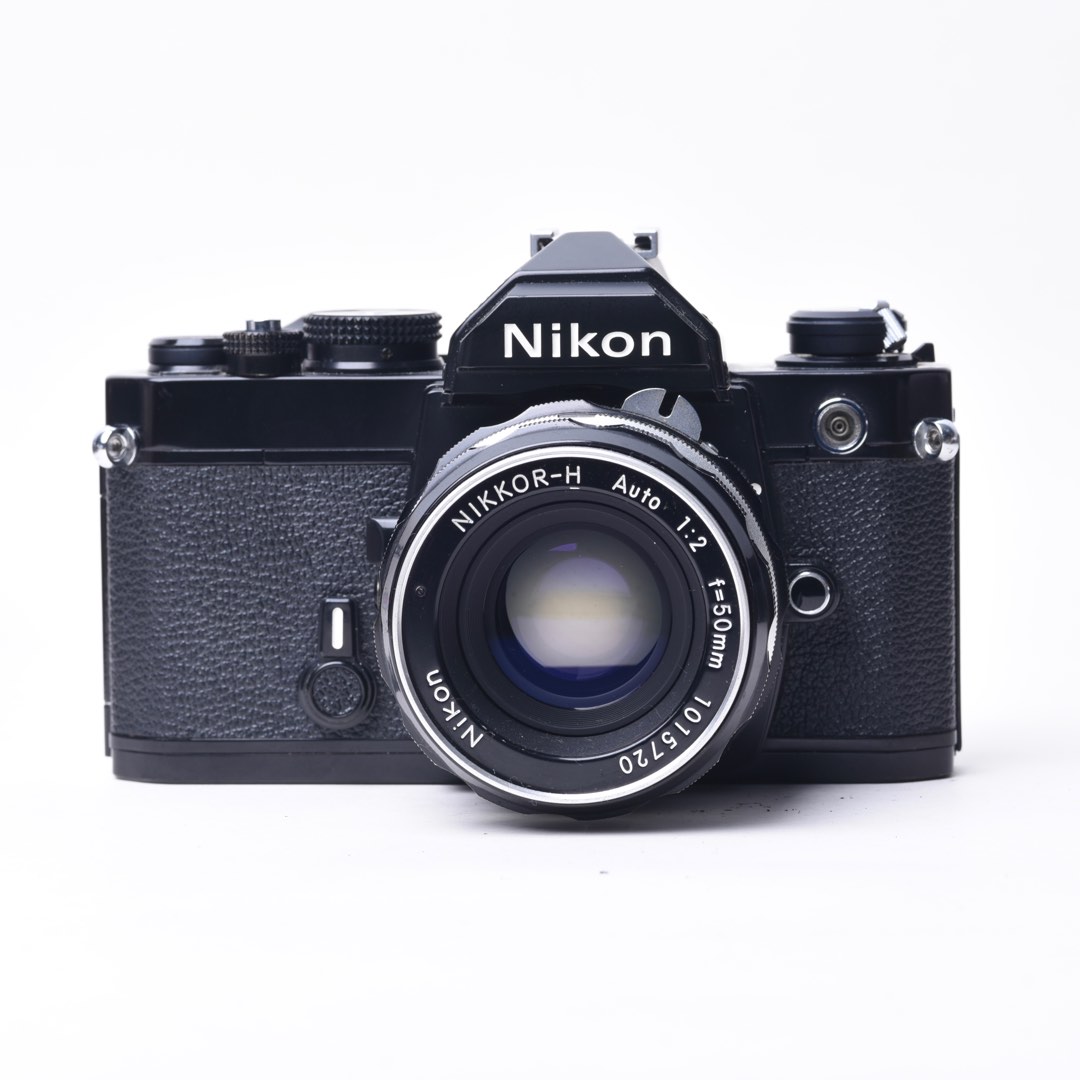 菲林相機Nikon FM 雙花版本（早期設計）x Nikon 50mm f2, 攝影器材, 相機 - Carousell
