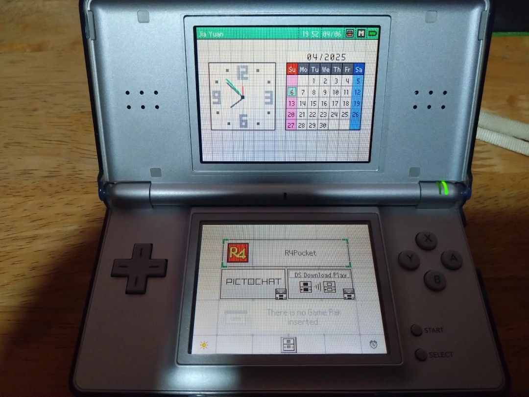 Nintendo DS Lite + modded R4 Pocket (play any game), Video Gaming ...