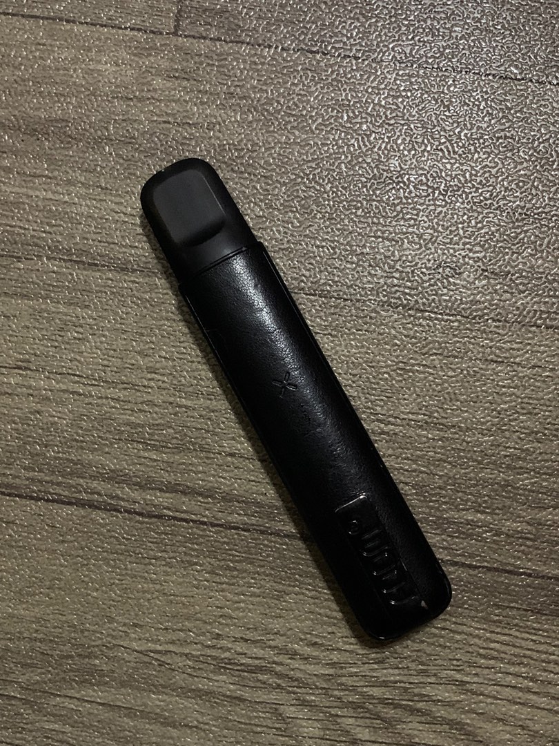 pod foom x signature black hitam, Elektronik, Lainnya di Carousell