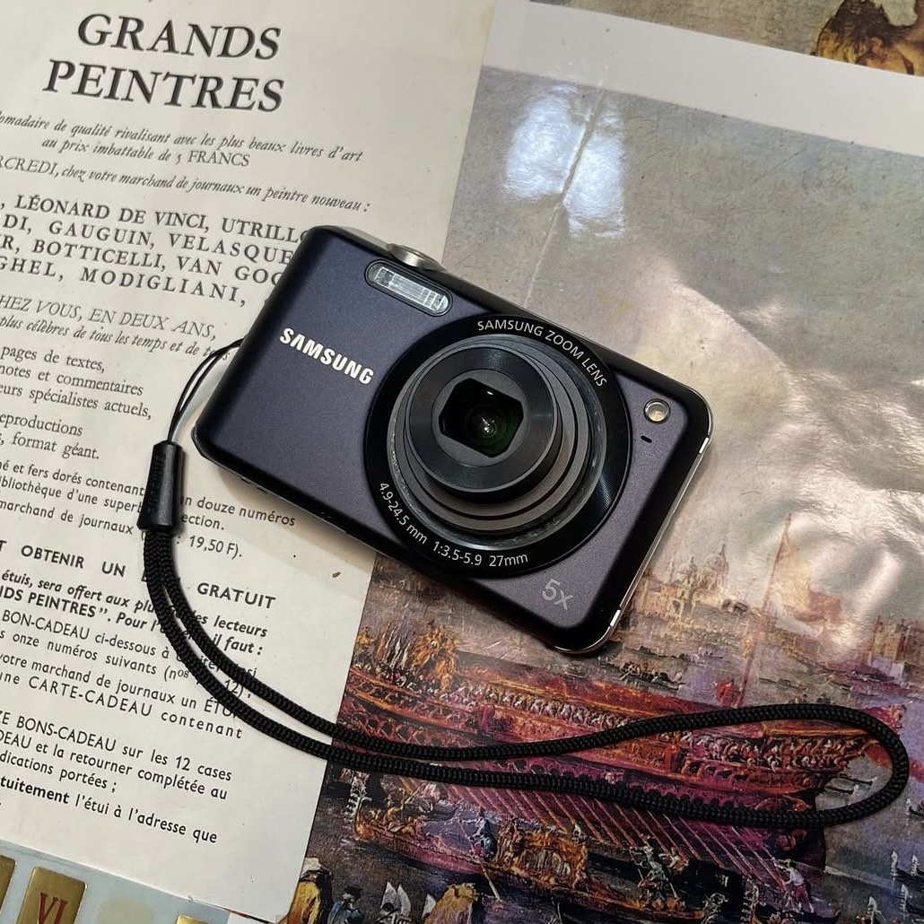 Samsung ES70 Digicam Digital Camera, Photography, Cameras on Carousell