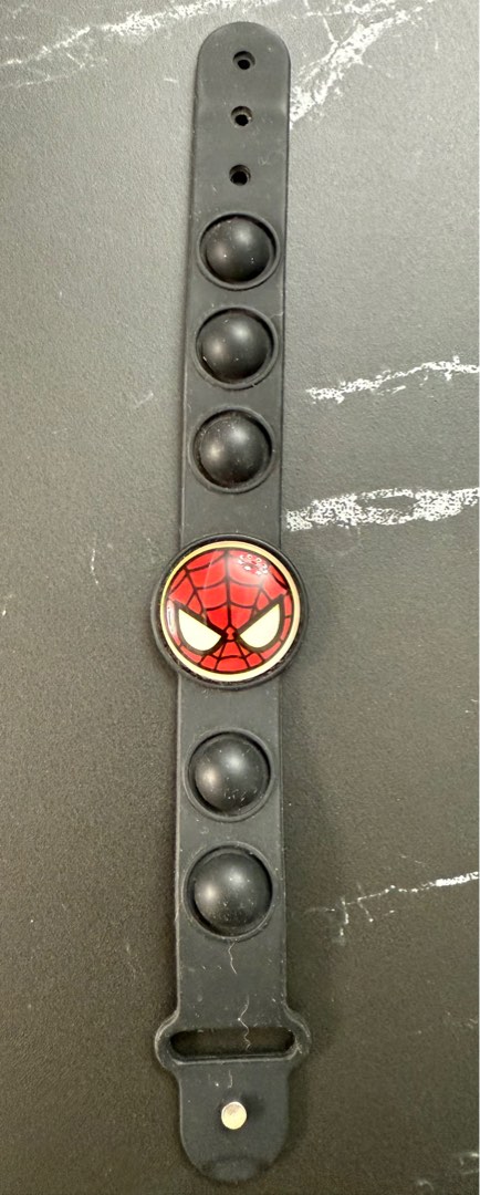 Spider-Man Logo pop it Watch / Wristband, 兒童＆孕婦用品, 嬰兒及小童流行時尚 - Carousell