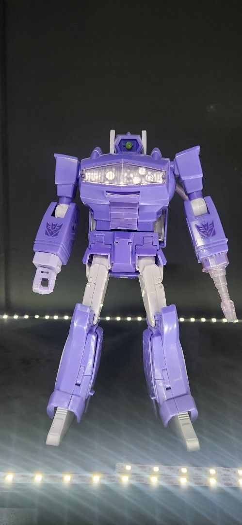 Takara Tomy Transformers Masterpiece MP-29 Destron Laserwave aka ...