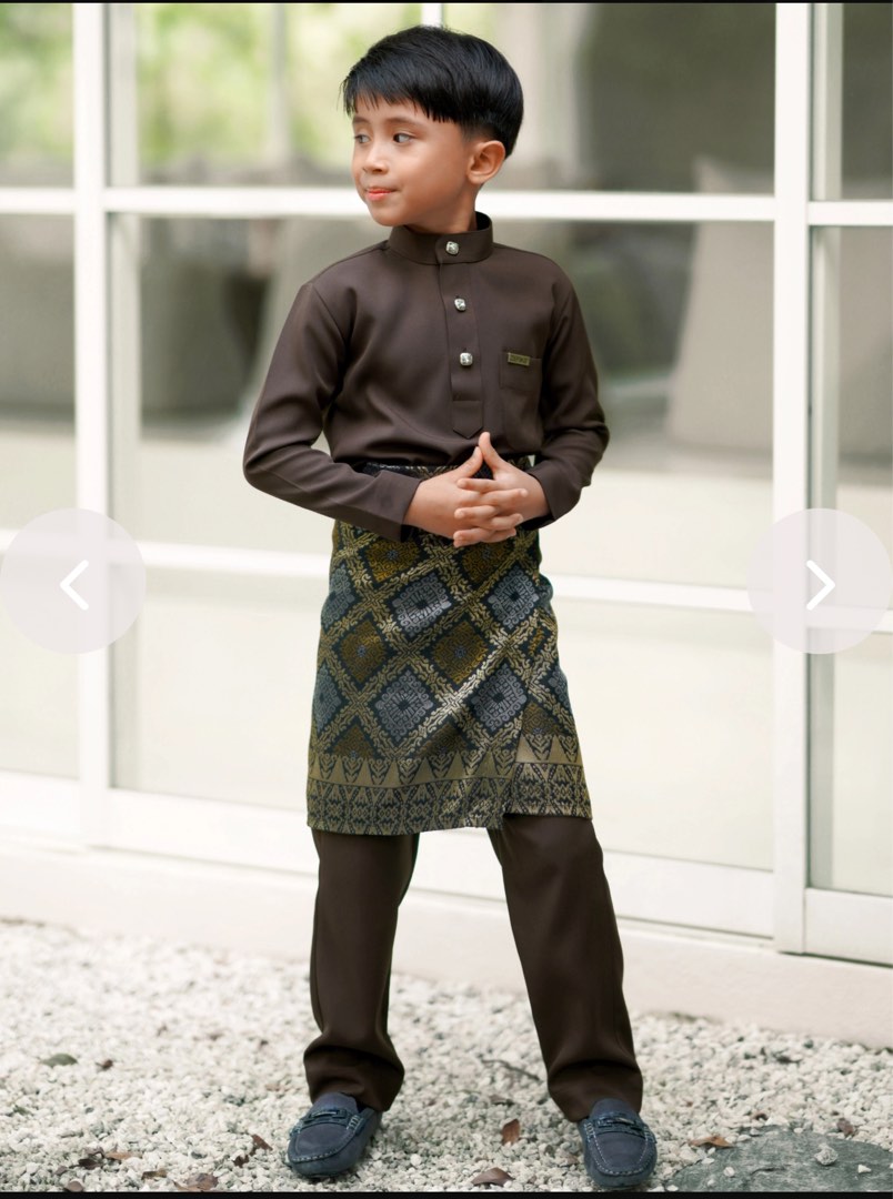 Zefik kids baju melayu Saiz 5/6, Men's Fashion, Muslim Wear, Baju ...