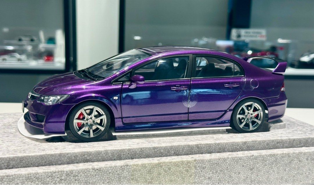 1/18 MotorHelix Honda Civic Type R (FD2) 2007 Late Version in Premium ...