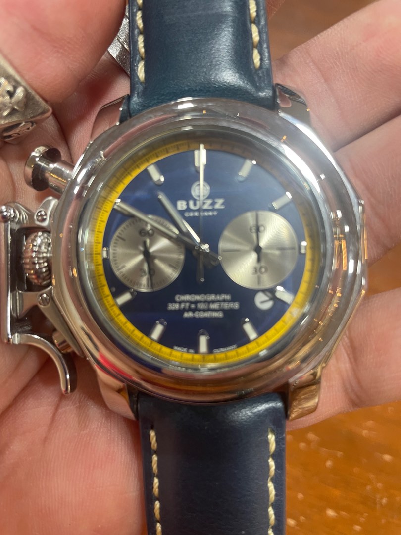 Buzz watch, Men's Fashion, Watches & Accessories, Watches on Carousell