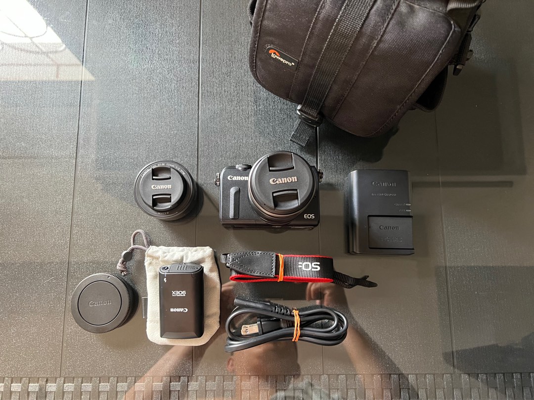 Canon eos M2 with 18-55mm Kit + EF-M 22mm F2 STM Pancake Lens ...