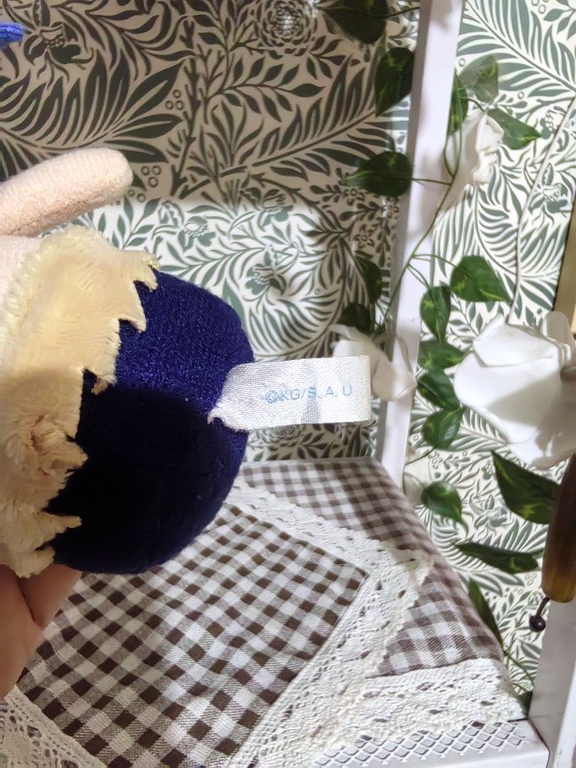 Cute Sitting Inosuke Hashibara ( Demon Slayer : Kimetsu no Yaiba Anime ...