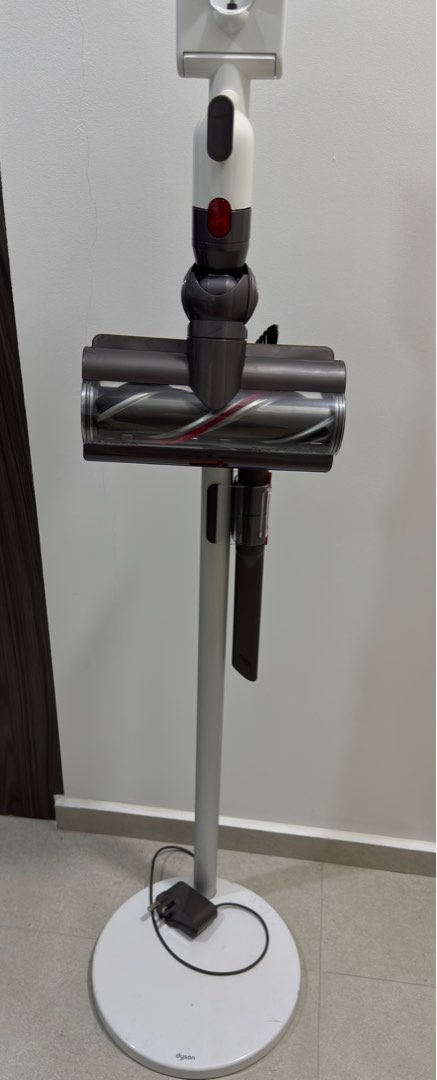 Dyson charging stand, TV & Home Appliances, Vacuum Cleaner ...