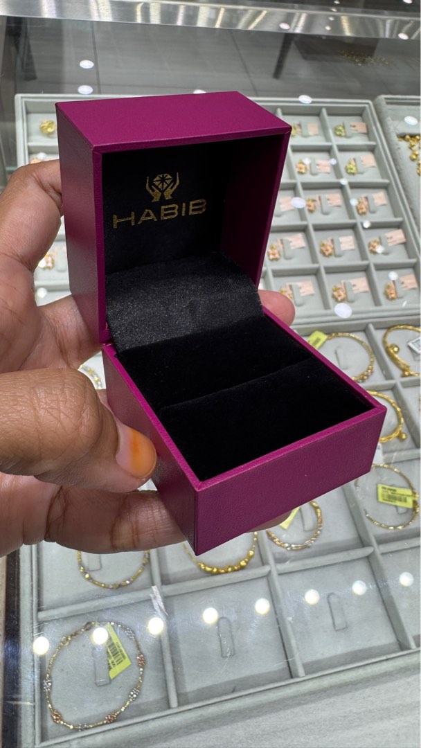 Habib Ring Box free paper bag, Women's Fashion, Jewelry & Organisers ...