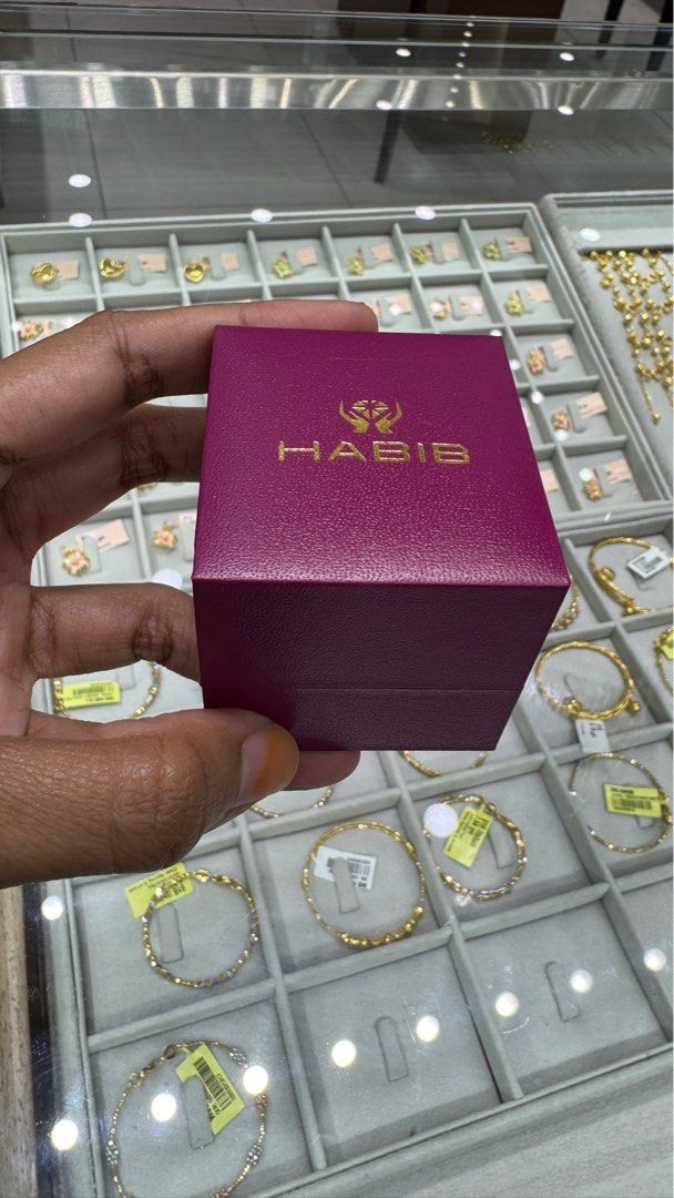 Habib Ring Box free paper bag, Women's Fashion, Jewelry & Organisers ...