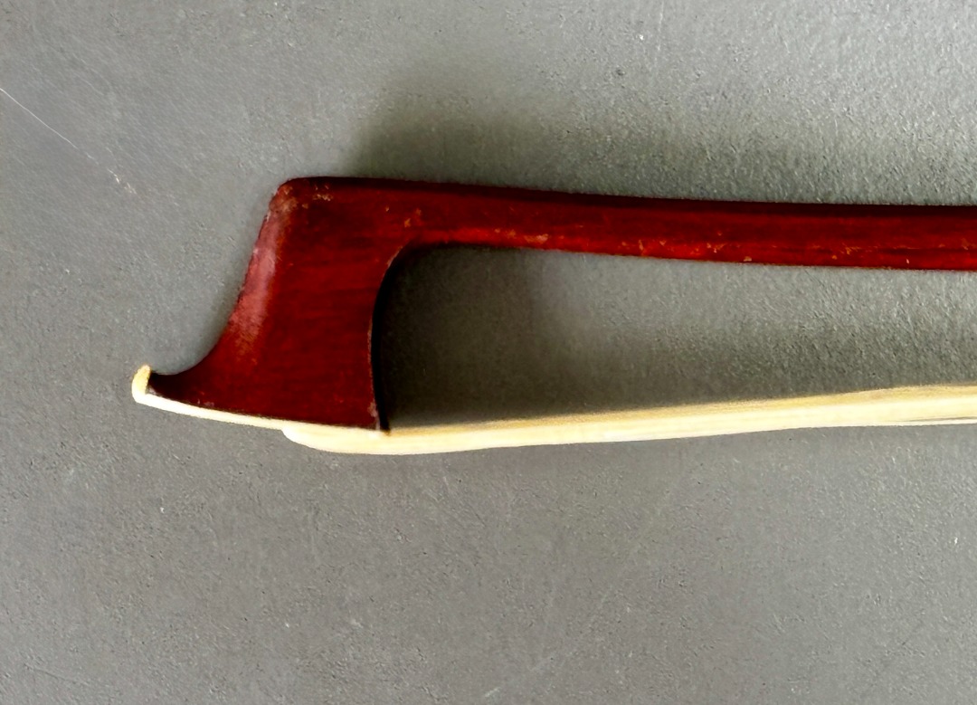 (faux?) turtle shell bow for 4/4 violin, Hobbies & Toys, Music & Media ...