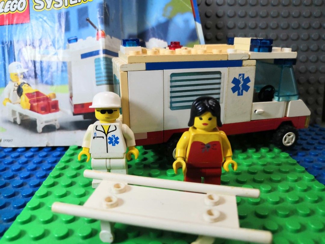 Lego Town 6666 Ambulance, Hobbies & Toys, Toys & Games on Carousell