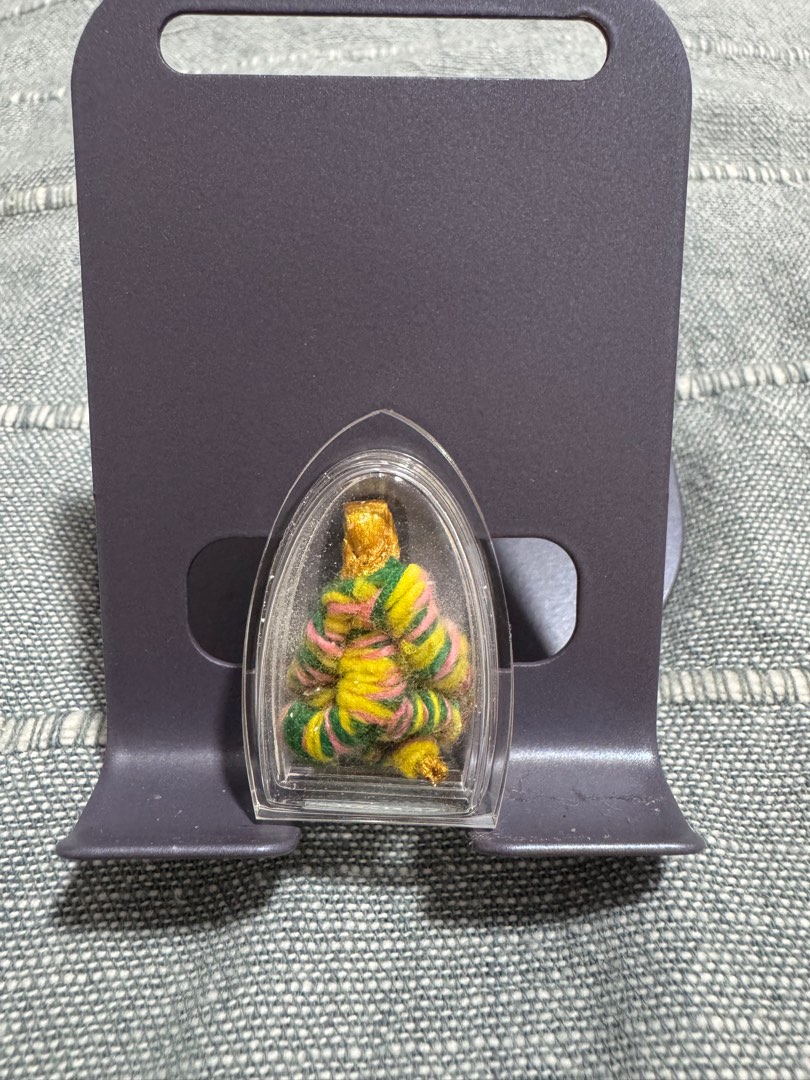 LP Wichai Hoon Payon (HPY) Tri-Color Silk (Rare), Hobbies & Toys ...