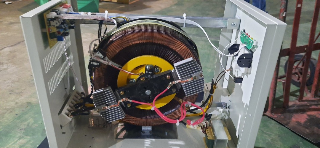 Original 10KVA AVR 20KVA AVR Automatic Voltage Regulator 30KVA 50KVA ...