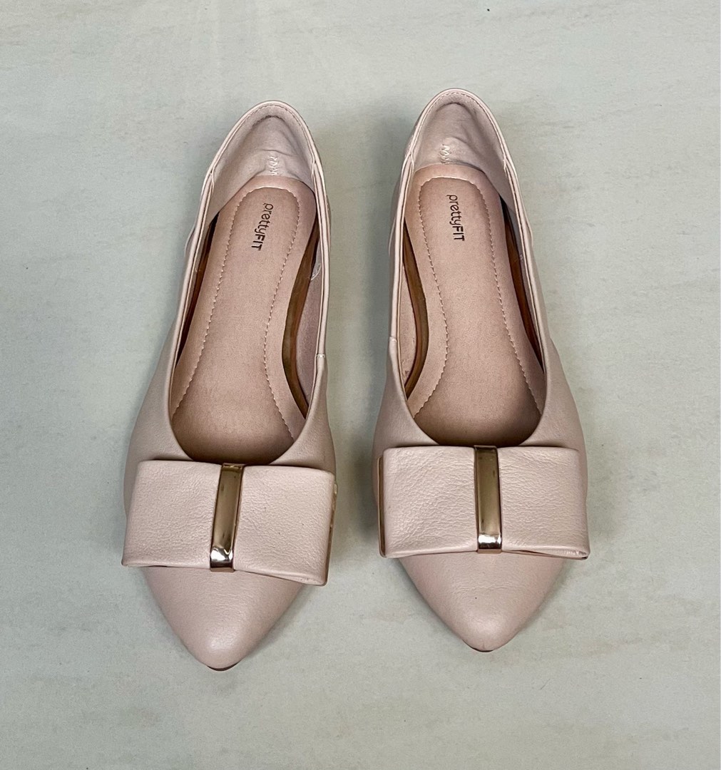 Pretty fit flats, Women's Fashion, Footwear, Flats on Carousell