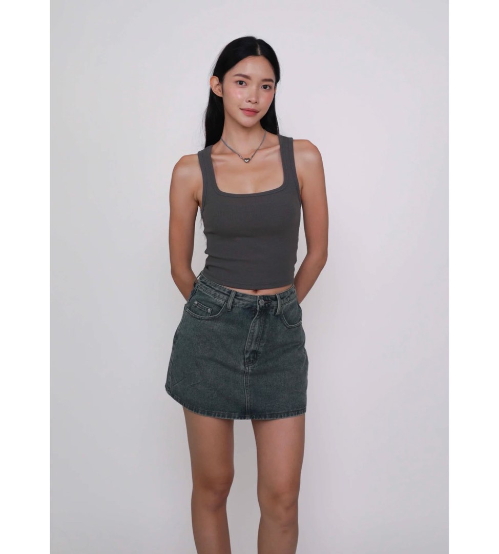 TTR Renee Ribbed Padded Top (graphite and black), Women's Fashion, Tops, Sleeveless on Carousell