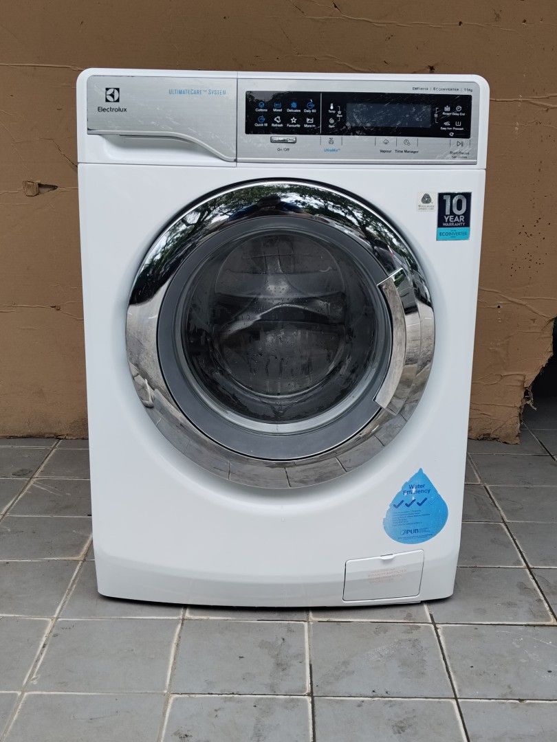 Used Electrolux inverter front load hot washer 11.0kg, washing machine ...