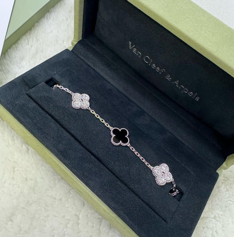 Van Cleef Arpels VCA 5 Motif Diamond Onyx Panda Bracelet, Luxury ...