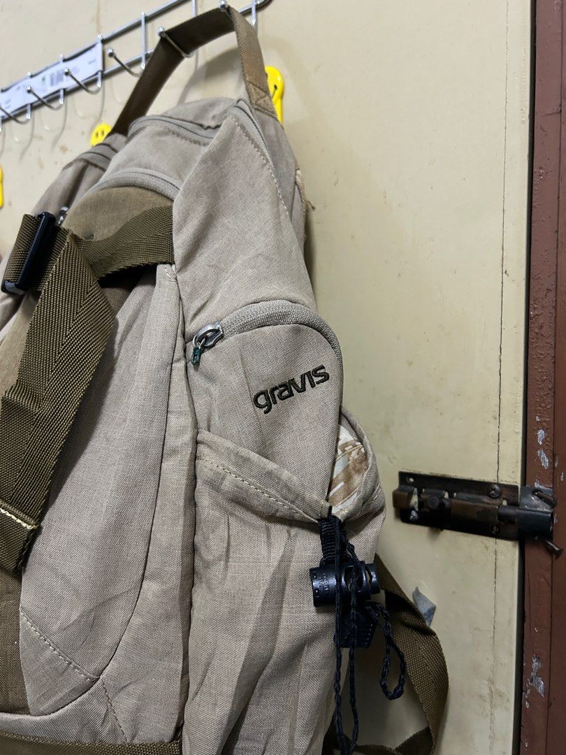 Vintage Gravis Skate Bagpack, Men's Fashion, Bags, Backpacks on Carousell