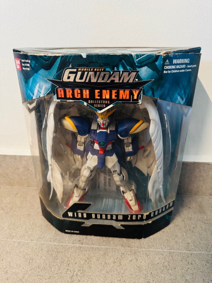 Wing Gundam Zero Custom action figure from the Gundam Arch Enemy ...