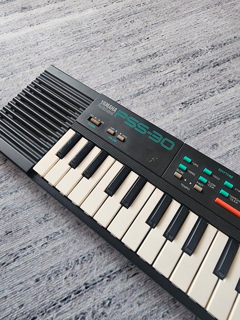 YAMAHA PORTASOUND KEYBOARD PSS-30, Hobbies & Toys, Music & Media ...