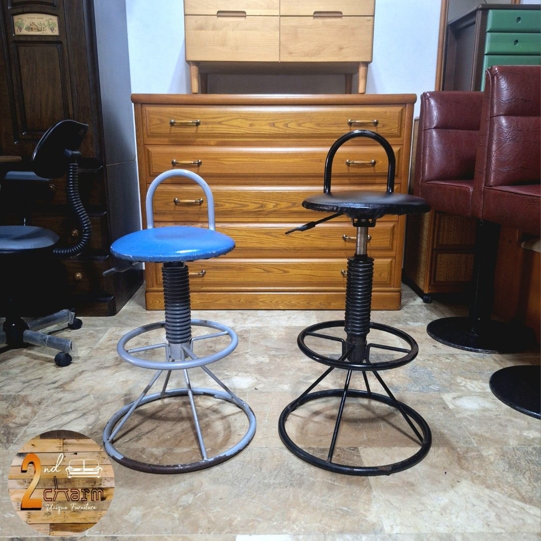 2nd hand set of 2pcs hydraulic swivel bar stool / workshop stool ...