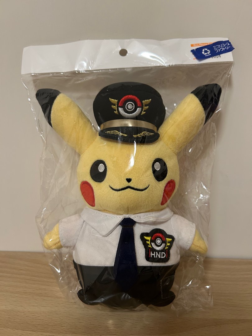 東京限定 成田 Haneda Pokemon 比卡超 Pikachu 機長, 興趣及遊戲, 玩具 & 遊戲類 - Carousell
