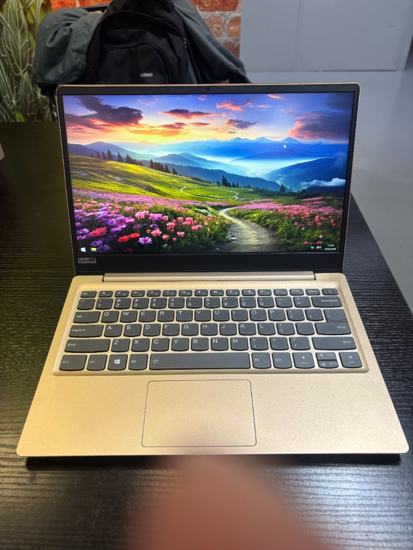 [輕薄] Lenovo 7000 13 (8代4核 i5 / 13.3" 全高清 / Win 11 / 永久Office / SSD) 小新 潮, 電腦＆科技, 手提電腦 - Carousell
