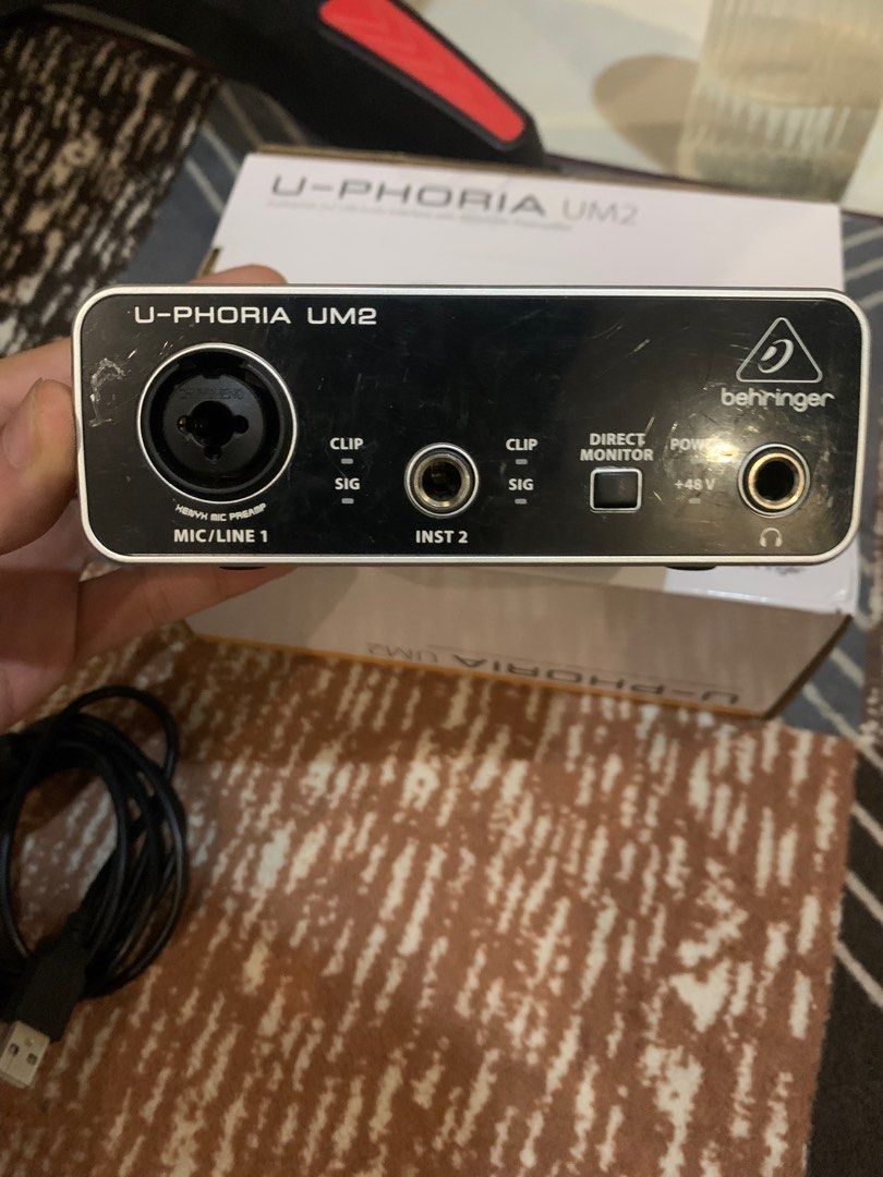 Behringer Soundcard U-Phoria UM2, Musik & Media, Alat di Carousell