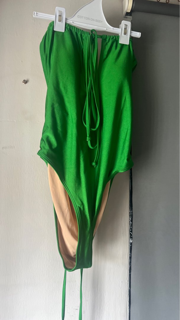 Green swim suit, Women's Fashion, Swimwear, Bikinis & Swimsuits on ...
