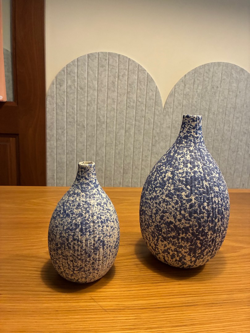 Hooga blue and white spotted Vases, Furniture & Home Living, Home Decor ...