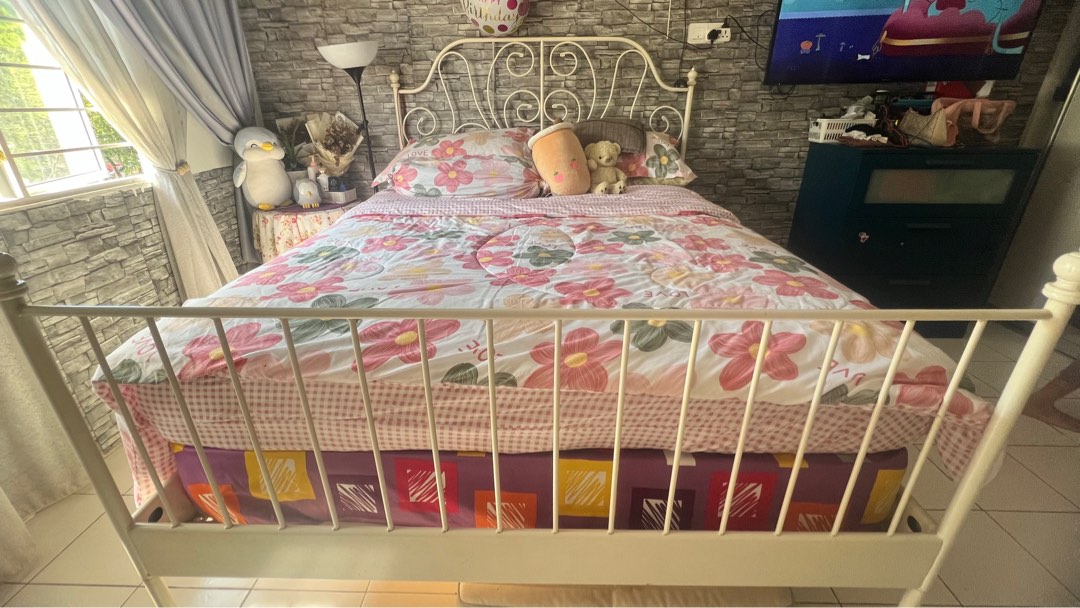 IKEA LEIRVIK BED QUEEN SAIZ, Furniture & Home Living, Furniture, Bed ...