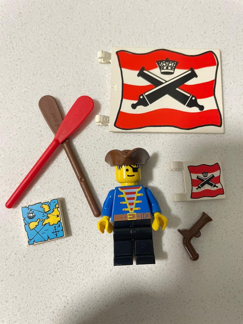 Lego pirate , Hobbies & Toys, Toys & Games on Carousell