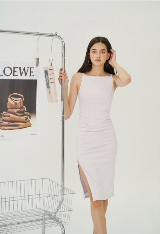 Mallory V2 Midi Dress in Lilac, Women's Fashion, Dresses & Sets ...