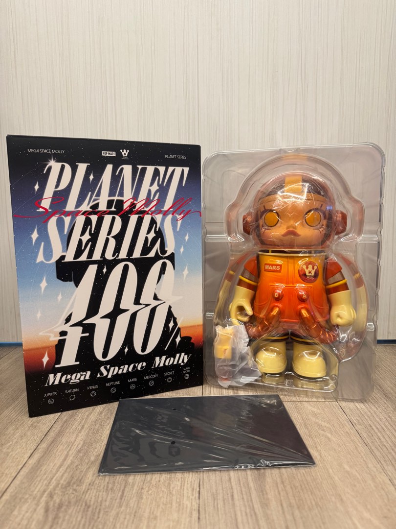 Mega Space Molly Planet Mar 400% for sale!, Hobbies & Toys, Toys ...