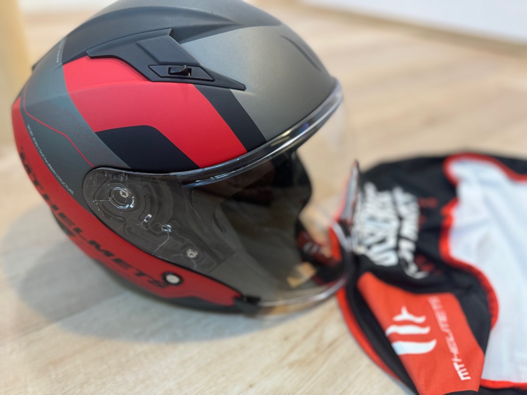 MT HELMET M SIZE, Motorcycles, Motorcycle Apparel on Carousell