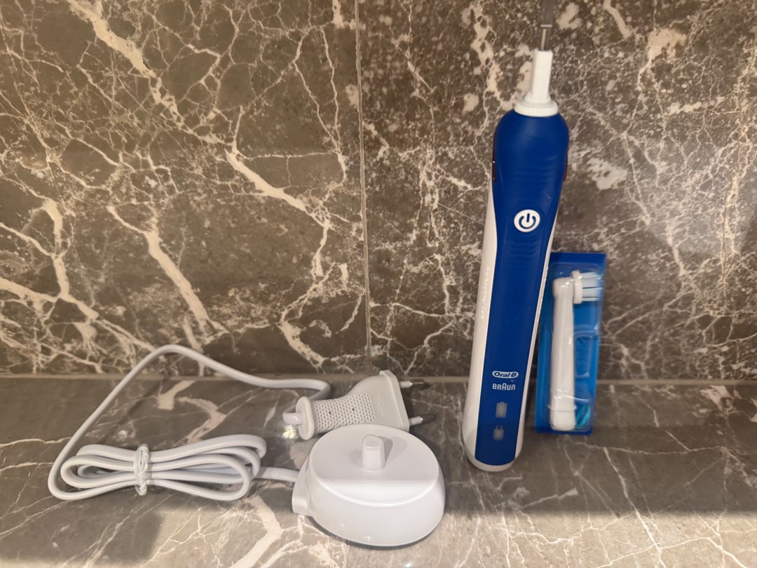 Oral B Electric Toothbrush - Braun, Beauty & Personal Care, Oral Care ...