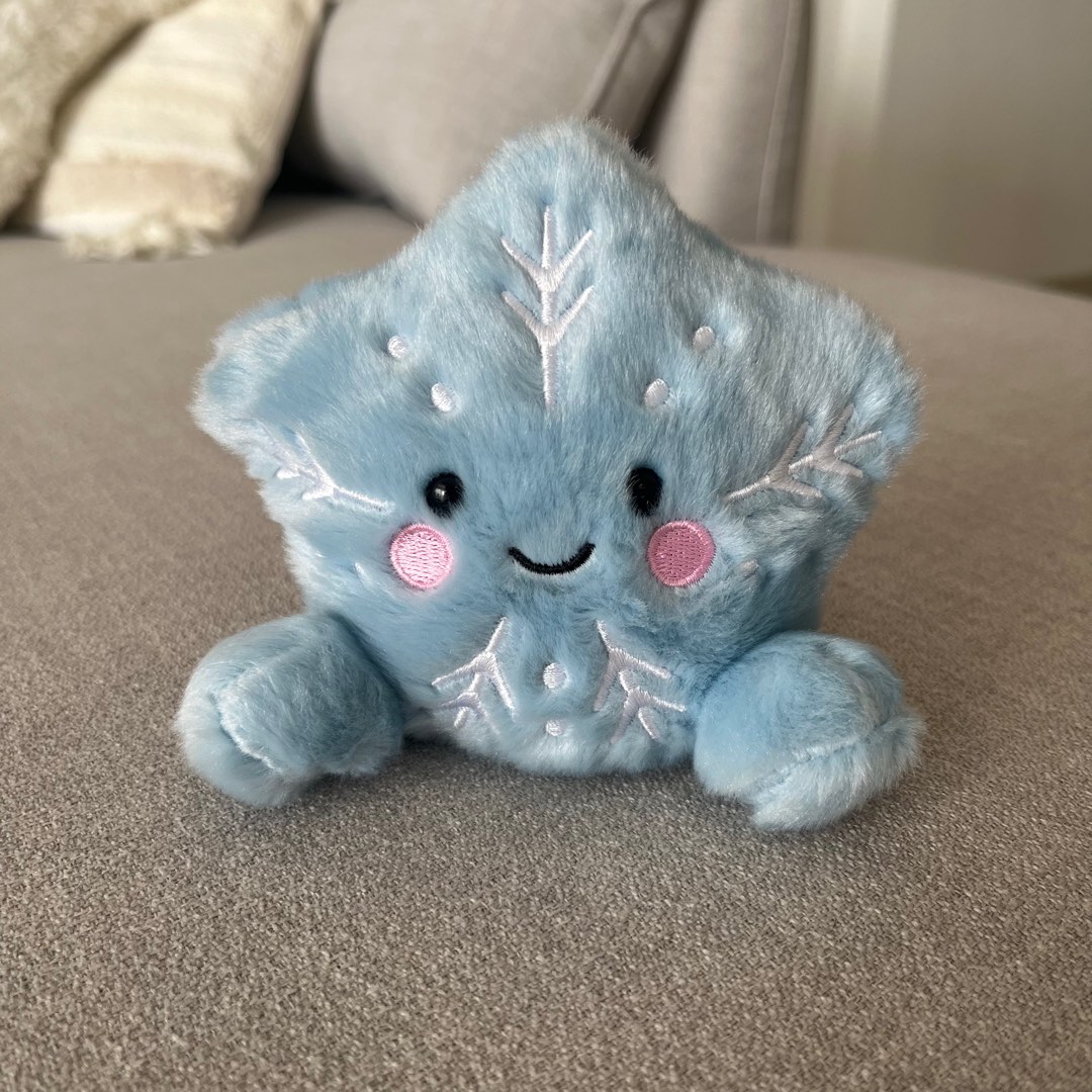 Palm Pals Snowflake Plushie Soft Toy, Hobbies & Toys, Toys & Games on ...