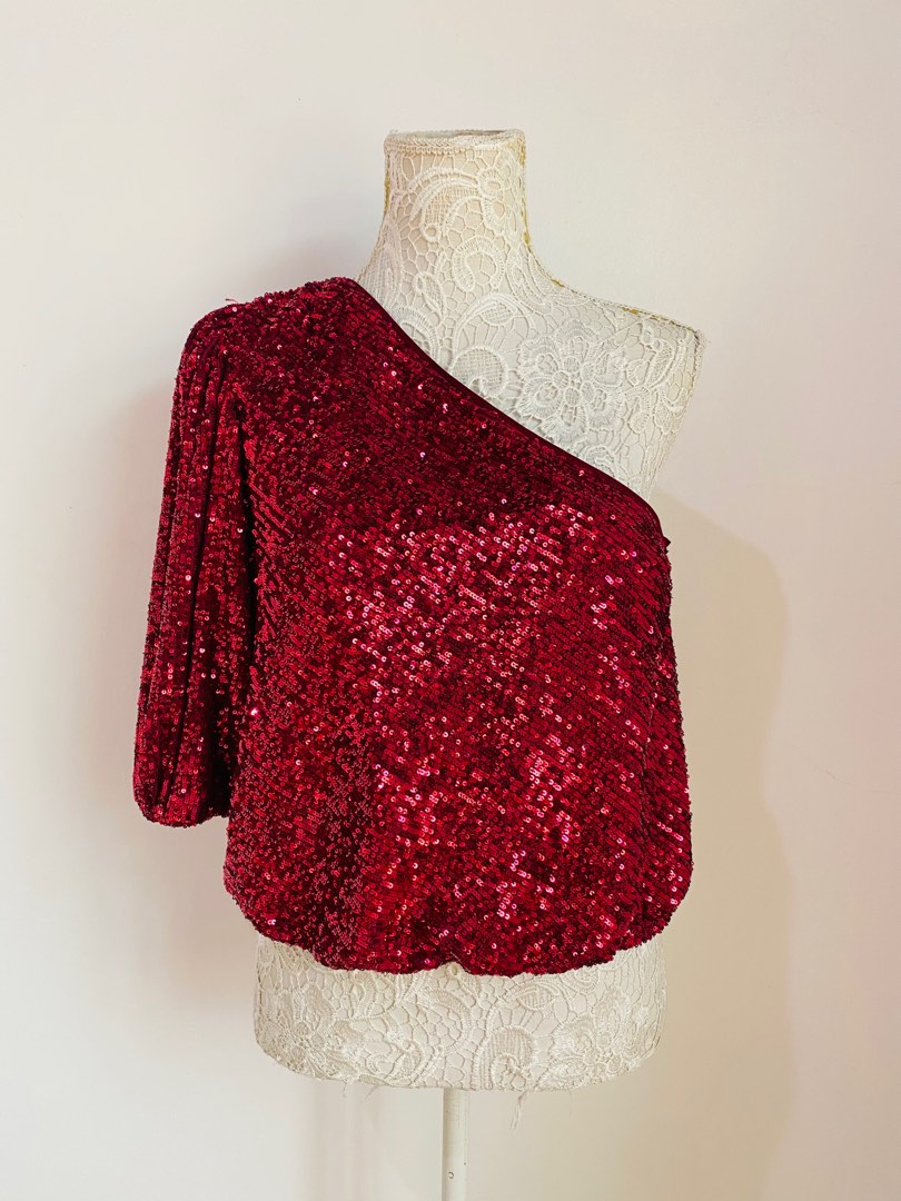 Sequence one sided top, Women's Fashion, Tops, Blouses on Carousell