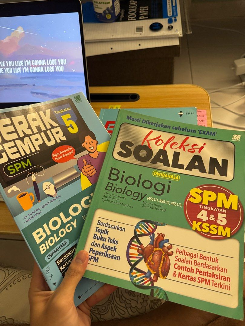 SET BUKU BIOLOGI SPM, Hobbies & Toys, Books & Magazines, Textbooks on ...