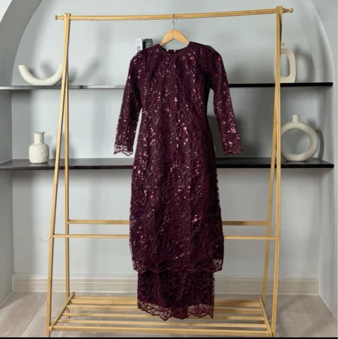 Tiyara baju kurung ceo chomel, Women's Fashion, Muslimah Fashion, Baju ...