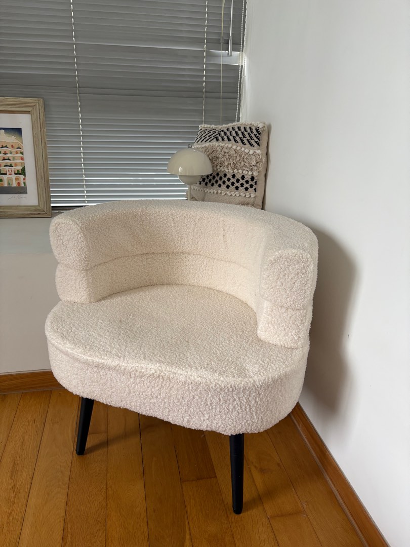 Very Insta Chair 羊羔絨, Furniture & Home Living, Furniture, Chairs on ...