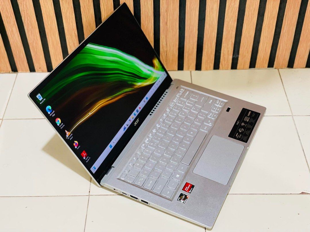 ACER SWIFT 3 Ryzen 5 5500U 8gb ram 512gb ssd AMD Radeon Baklit keyboard ...