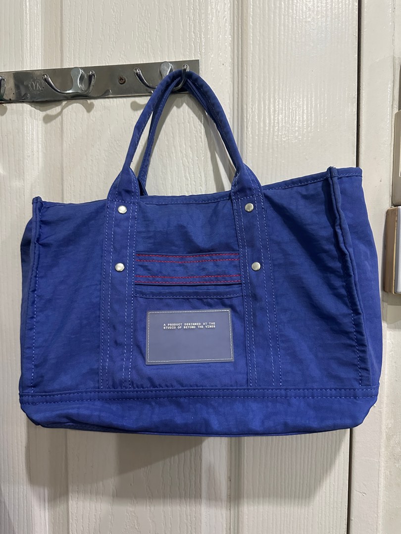 Beyond the vines crunchy carryall, Women's Fashion, Bags & Wallets ...