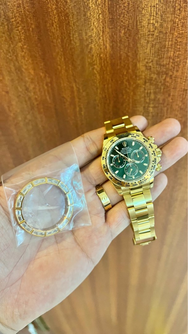 Custom Made Diamond Bezel for Rolex Daytona, Luxury, Watches on Carousell