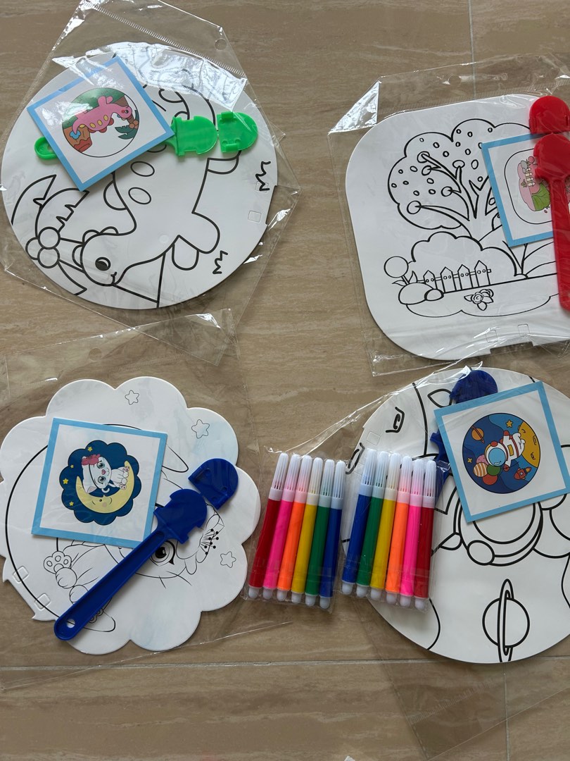 DIY kids colouring fan (2 in a set) goodie bag, Hobbies & Toys, Toys ...