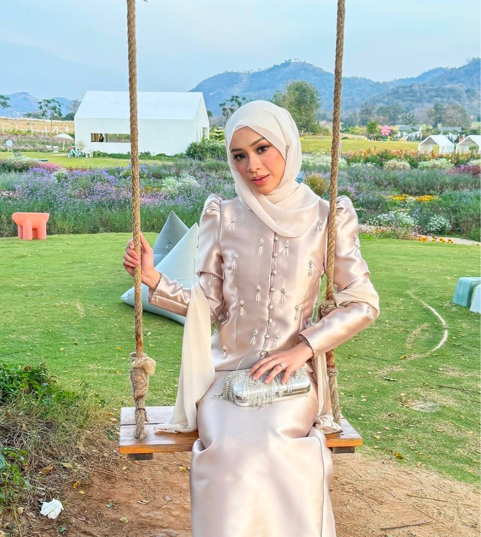 Guzel Ratu Collection, Women's Fashion, Muslimah Fashion, Baju Kurung ...
