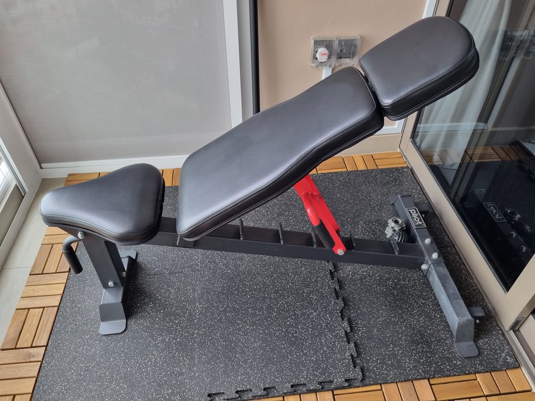 Gym Bench , weights and mat . Full set, Sports Equipment, Exercise ...